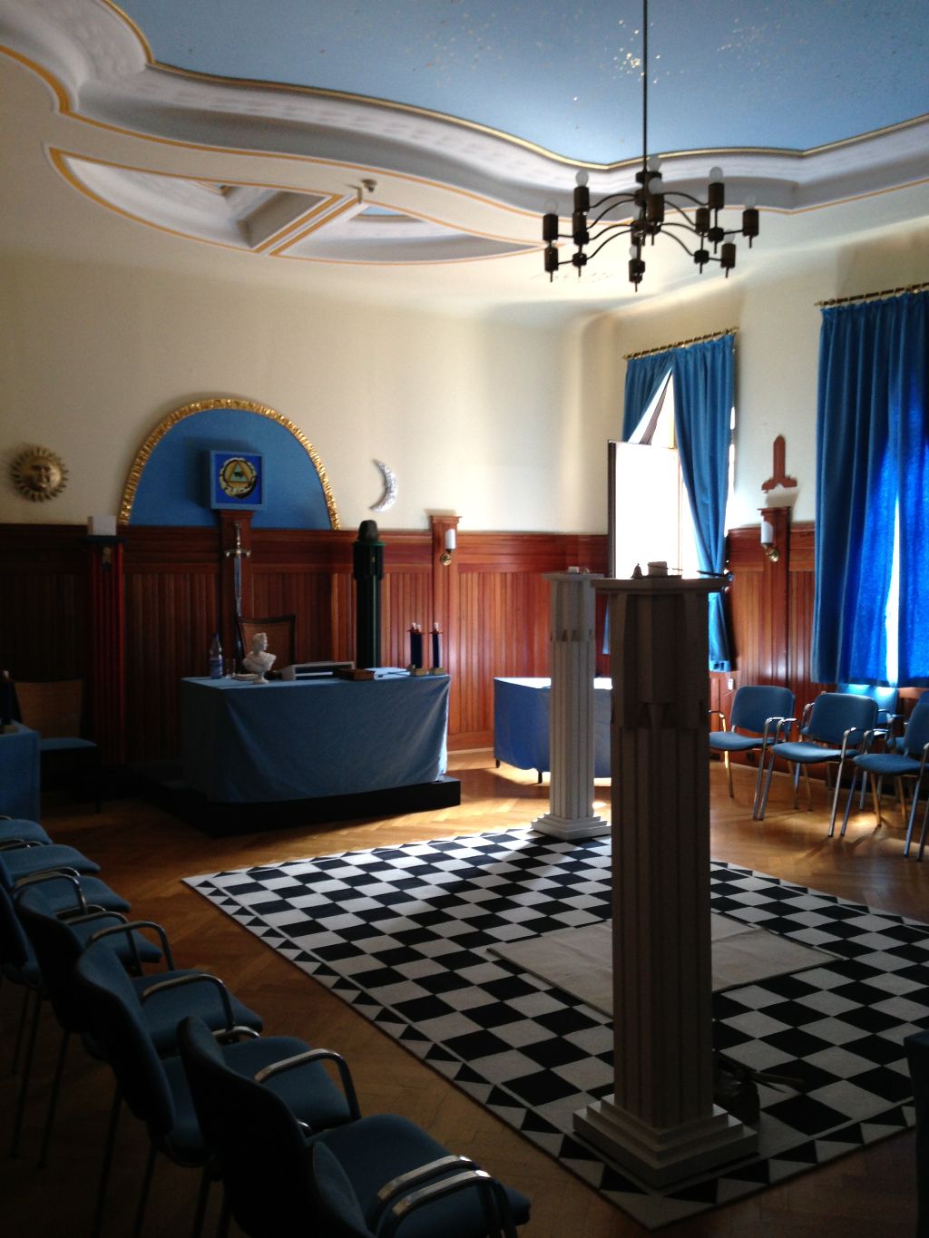 Logengeschichte - Freimaurerloge Apollo